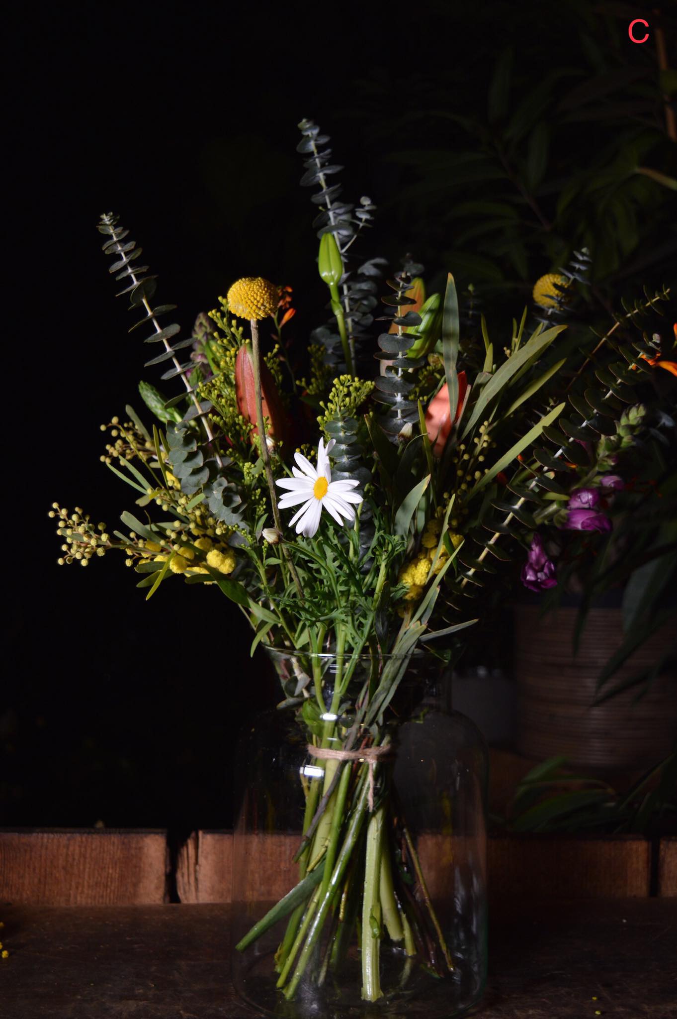Boeket VERS GEPLUKT: Een heel kleurrijk en wild boeket met vers ...